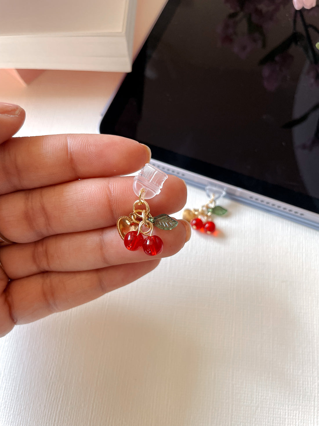 Phone And Charging Port Charm 4-Pack Bow Dust Plug Charms For Kindle ...